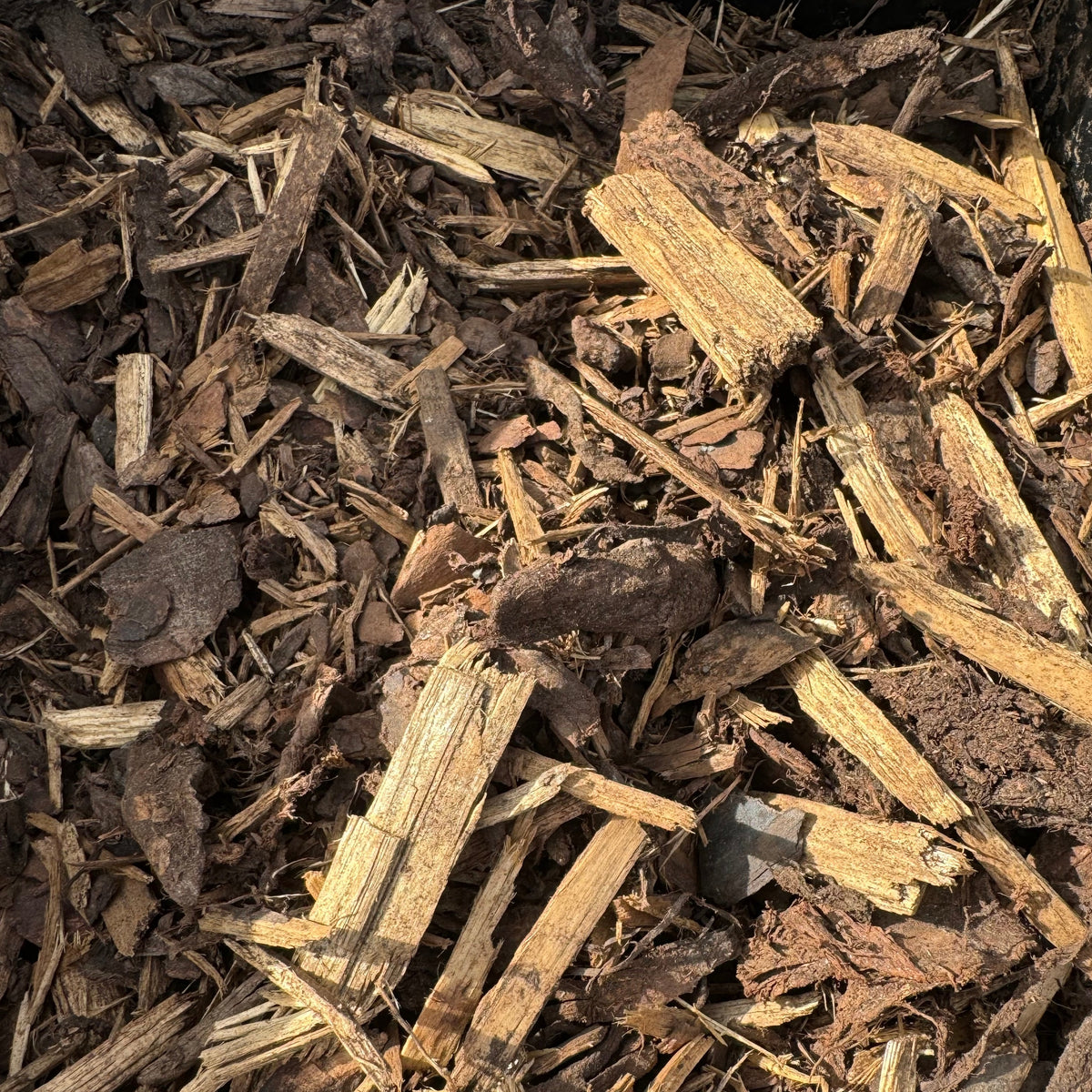 Parkland Premium Plus™ Mulch Calgary | Bulk Delivery & Premium Mulch ...